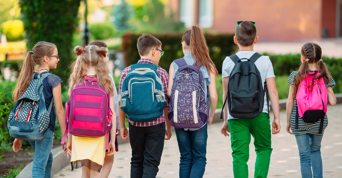 Child Backpack Safety Guide for Cloverdale Parents - Clover Hills